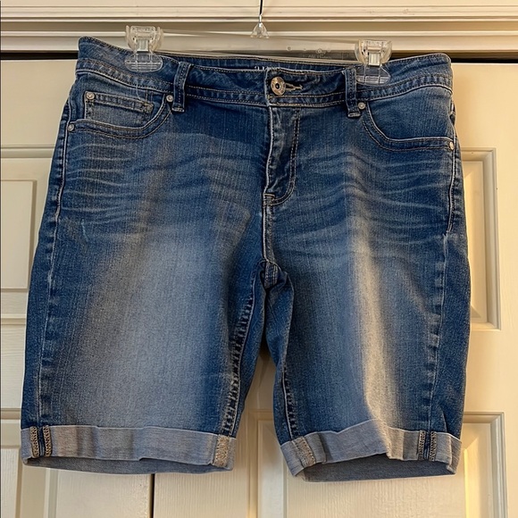 a.n.a | Shorts | Anna Jean Shorts With Rolled Cuffs | Poshmark